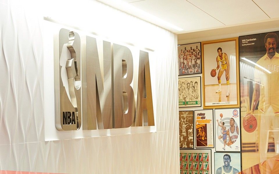 NBA consegue reduzir queda nas receitas com regresso do público aos ...