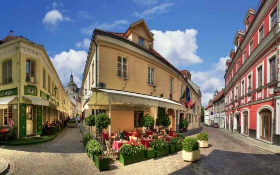 A ideia de que a FLUL possa ser ocupada "desta maneira" é "inaceitável ...